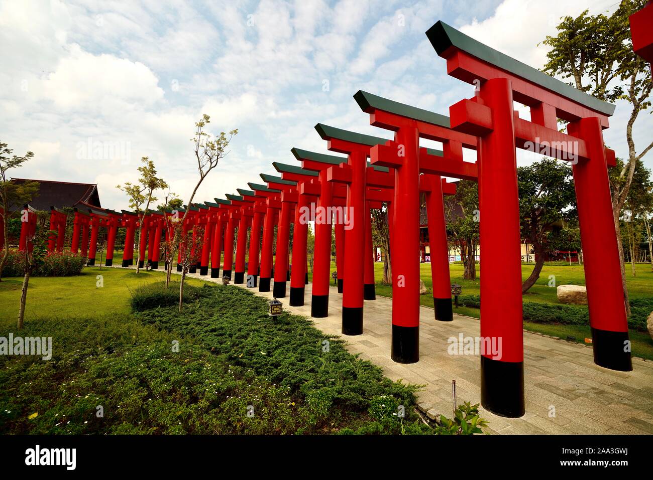 Japanese red color Torii gate 1 Stock Photo - Alamy