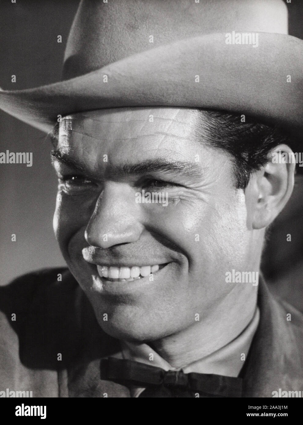 Kelo Henderson Biography