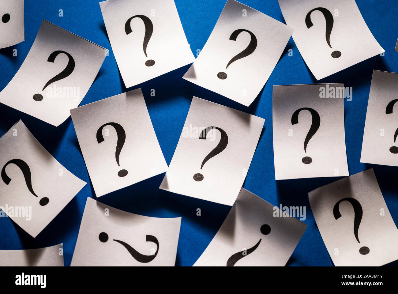 Question marks background hi-res stock photography and images - Alamy