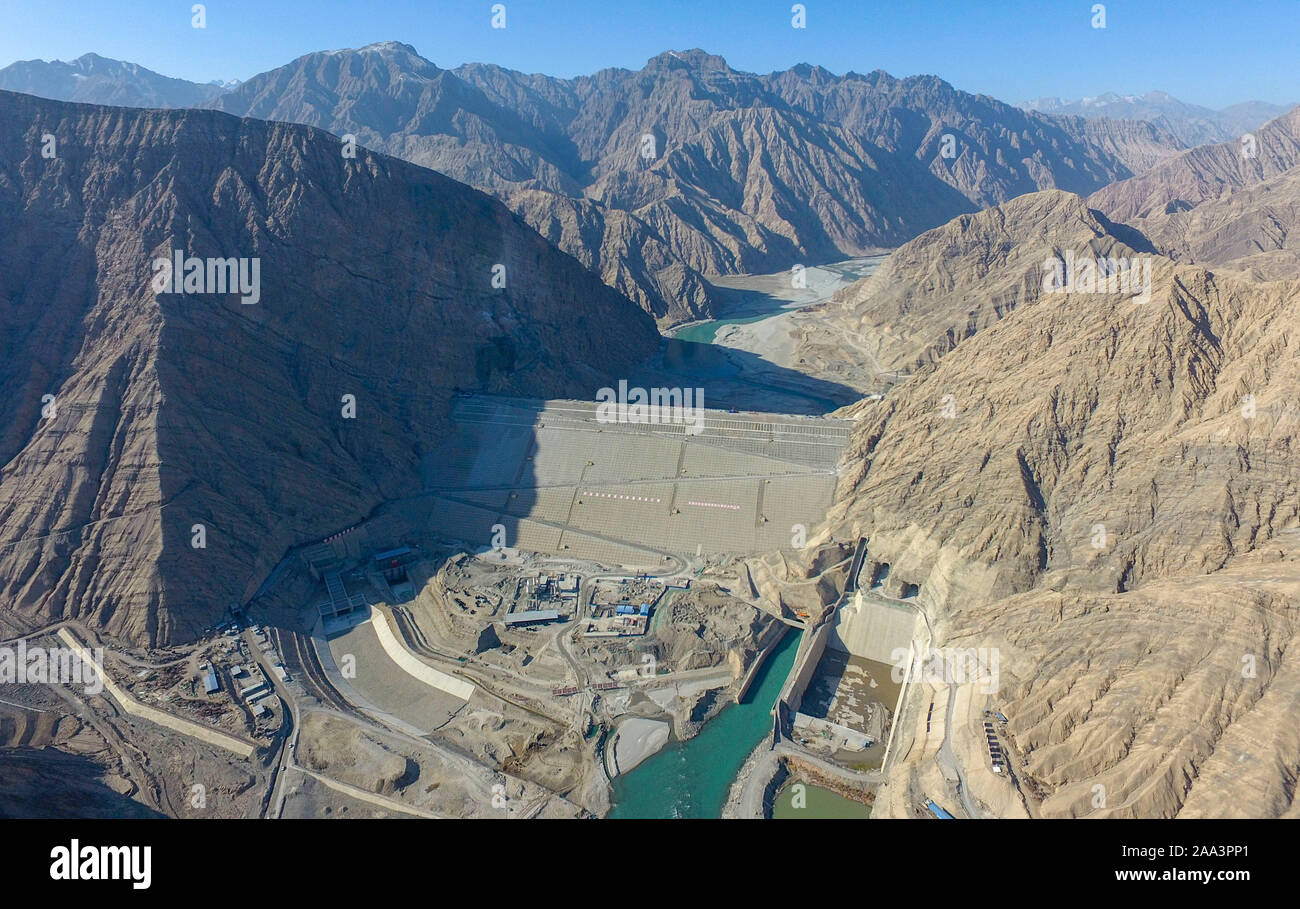 (191119) -- SHACHE, Nov. 19, 2019 (Xinhua) -- Aerial photo taken on Nov ...