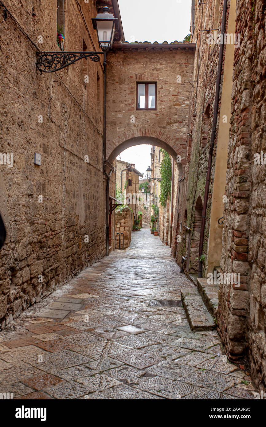 Volterra medieval town in Tuscany traditional Picturesque houses Alley ...