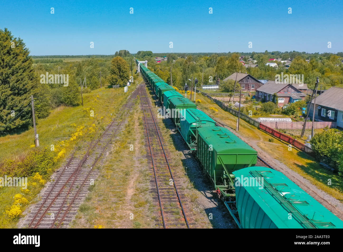 Coal hopper railroad cars hi-res stock photography and images - Alamy