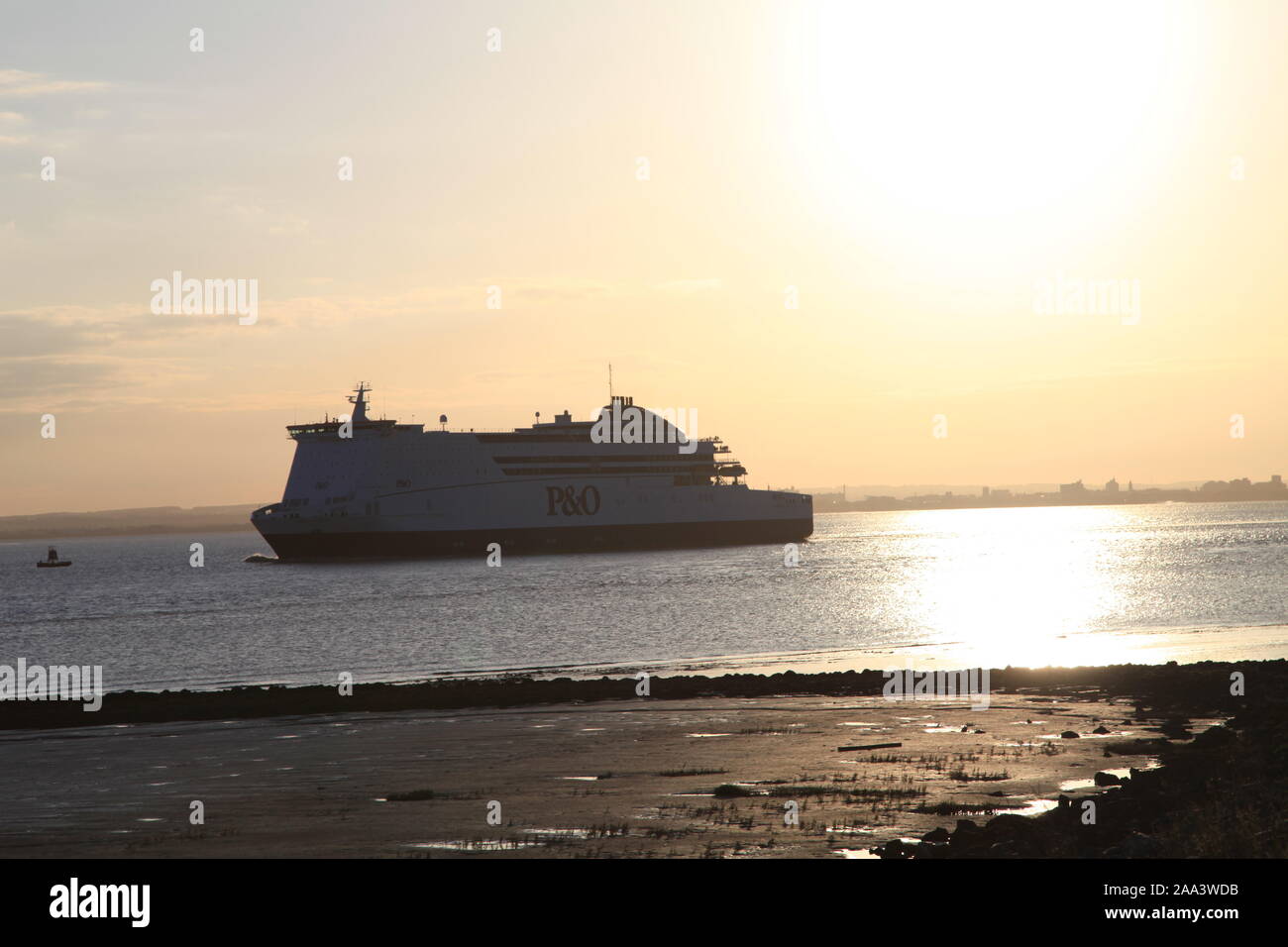 Humber ferry hi-res stock photography and images - Alamy
