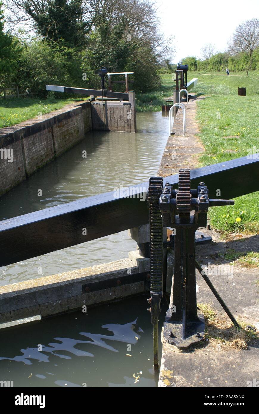 Inland waterway lock hi-res stock photography and images - Alamy