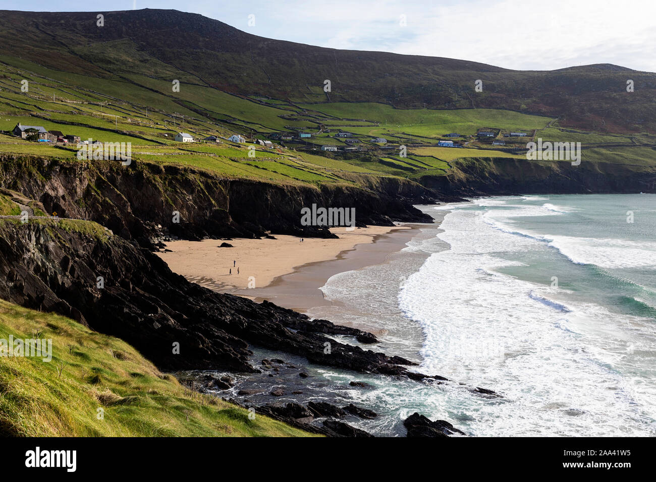Coumeenoole beach on dingle peninsula hi-res stock photography and ...