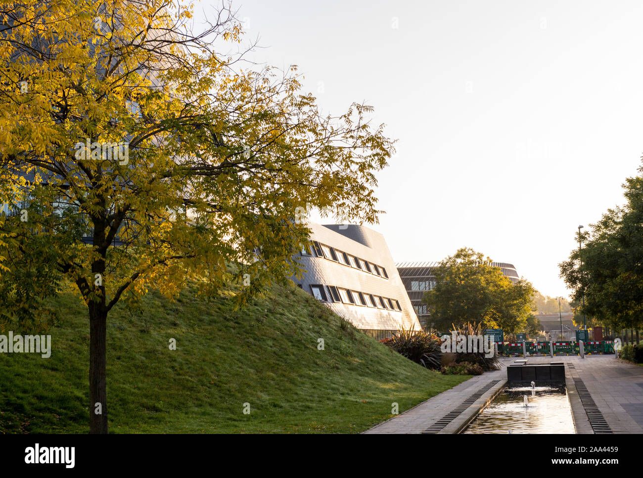 Autumn morning at the Jubilee Campus of Nottingham University ...