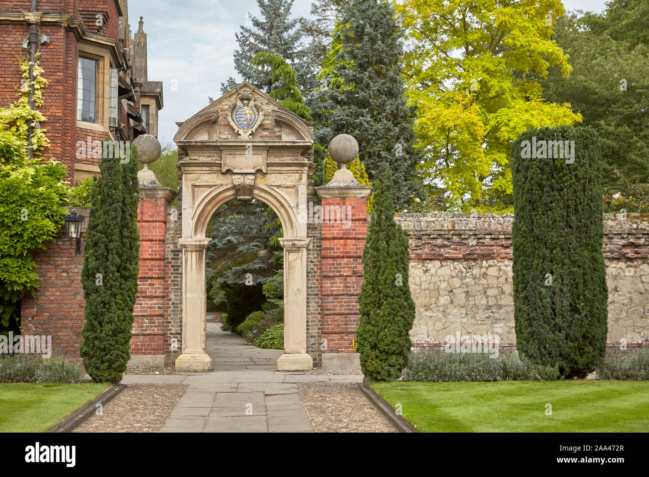 Pembroke college garden gate Stock Photo - Alamy