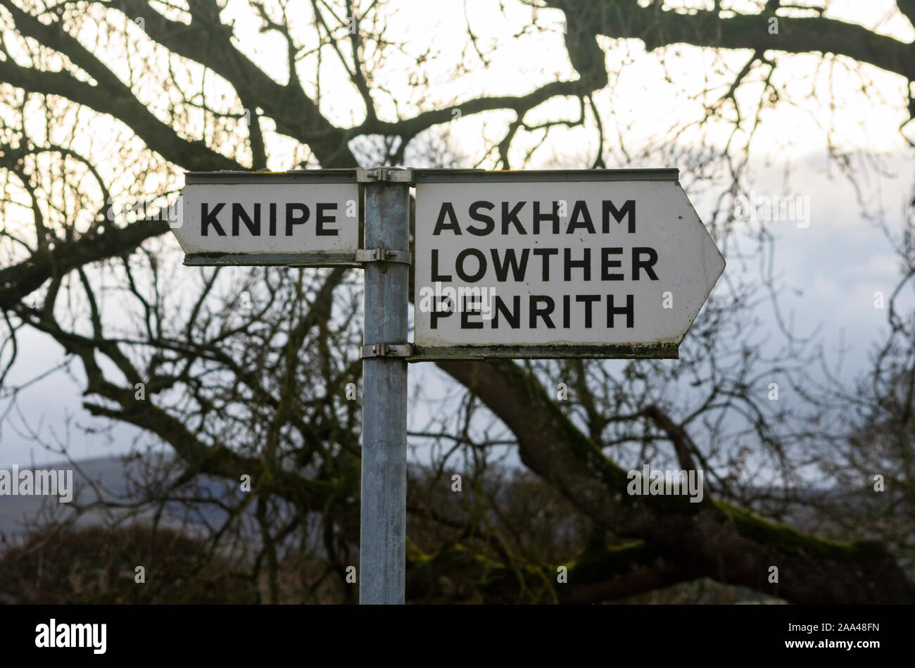 Lake district uk road signs hi-res stock photography and images - Alamy
