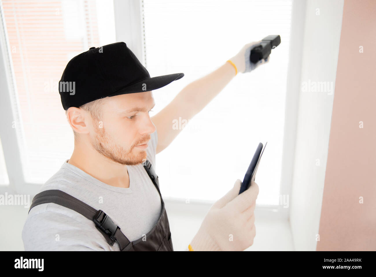 Master test upvc window thermal image of heat leak through Stock Photo ...