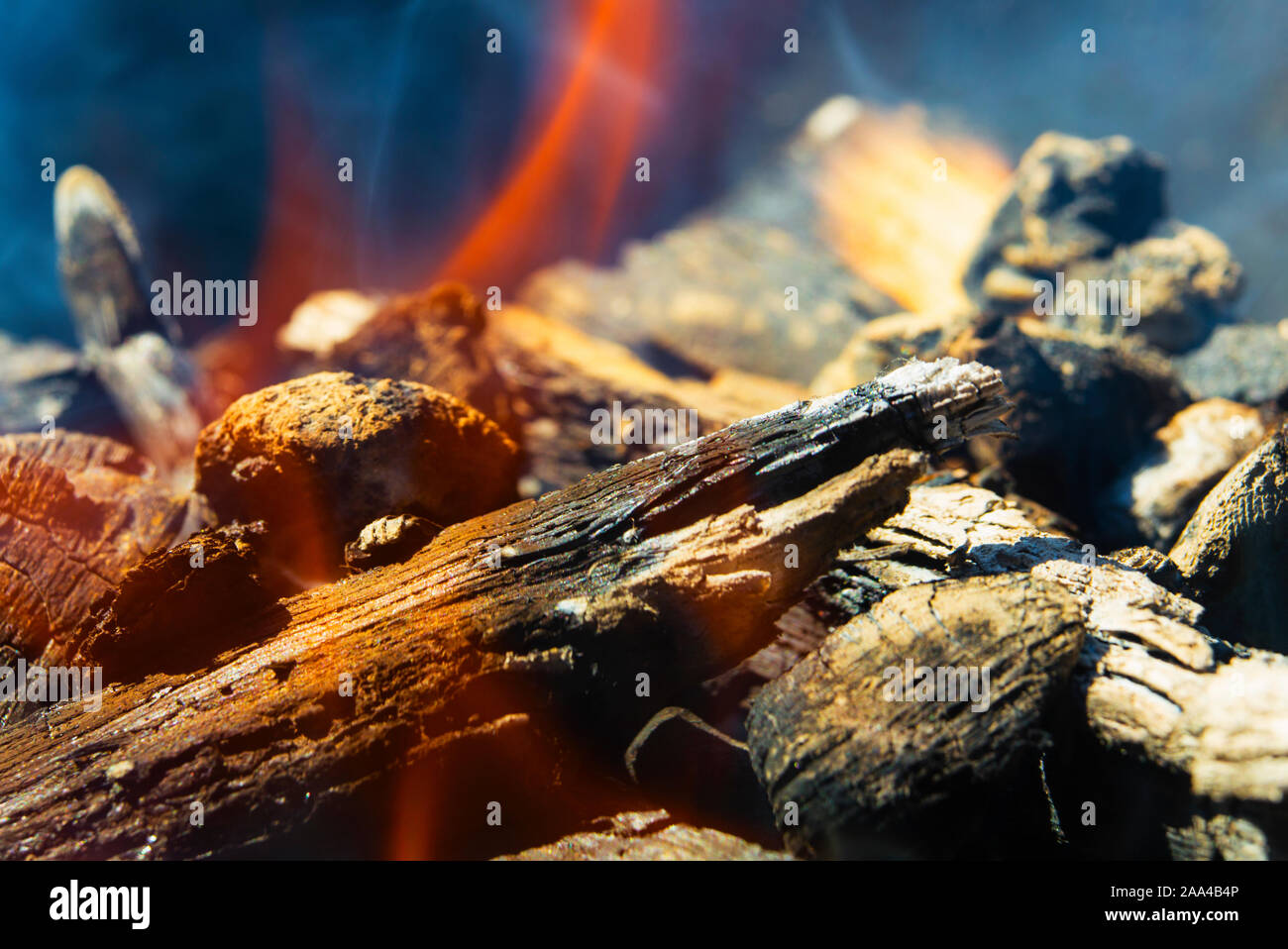 Burning wood and spectacular flames close up view Stock Photo - Alamy