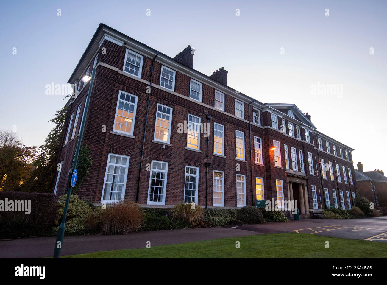 Biosciences building university hi-res stock photography and images - Alamy