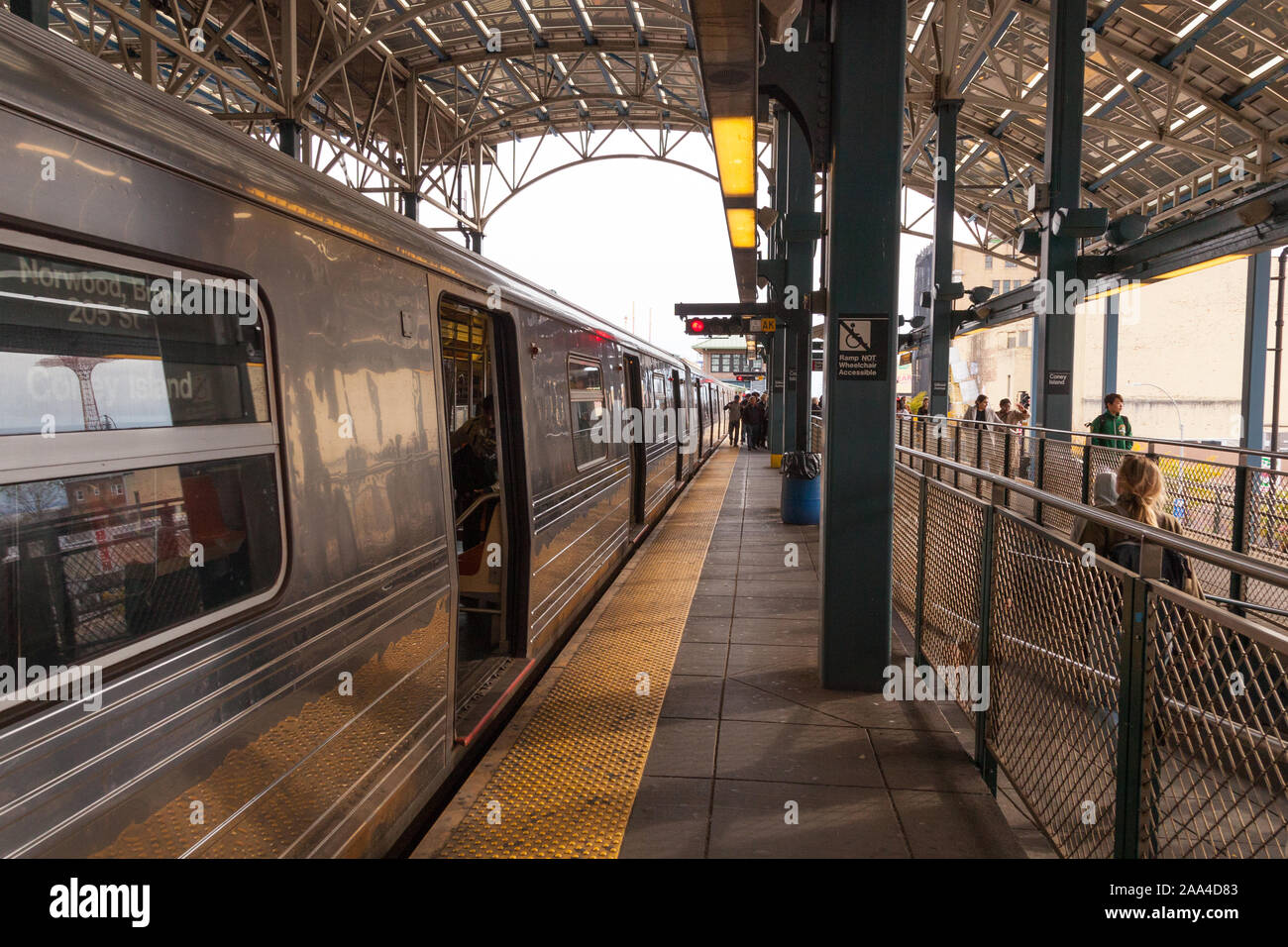 Stillwell avenue station hi-res stock photography and images - Alamy
