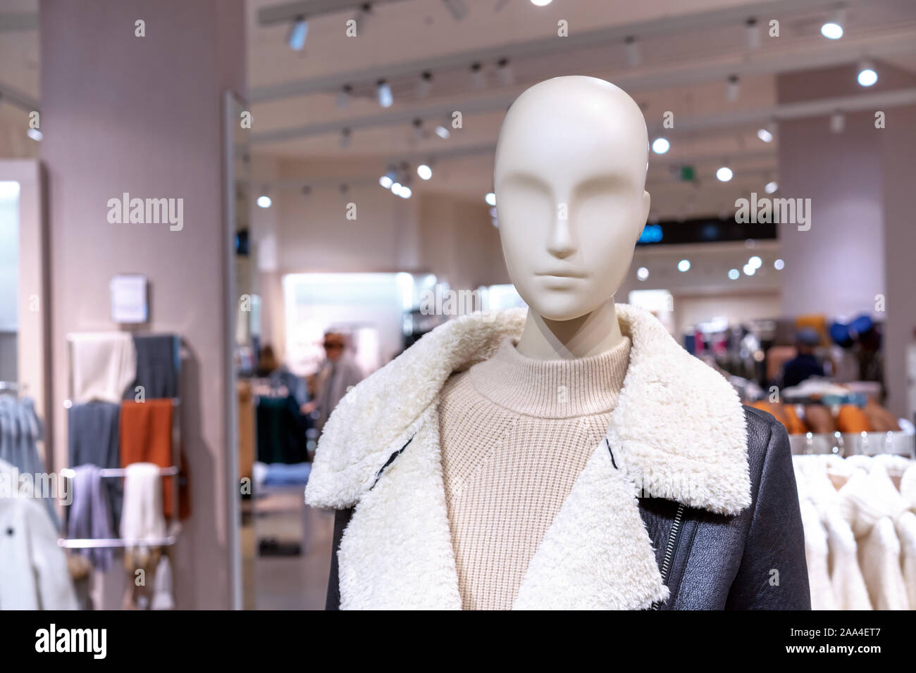 Winter clothes fashion hi-res stock photography and images - Alamy