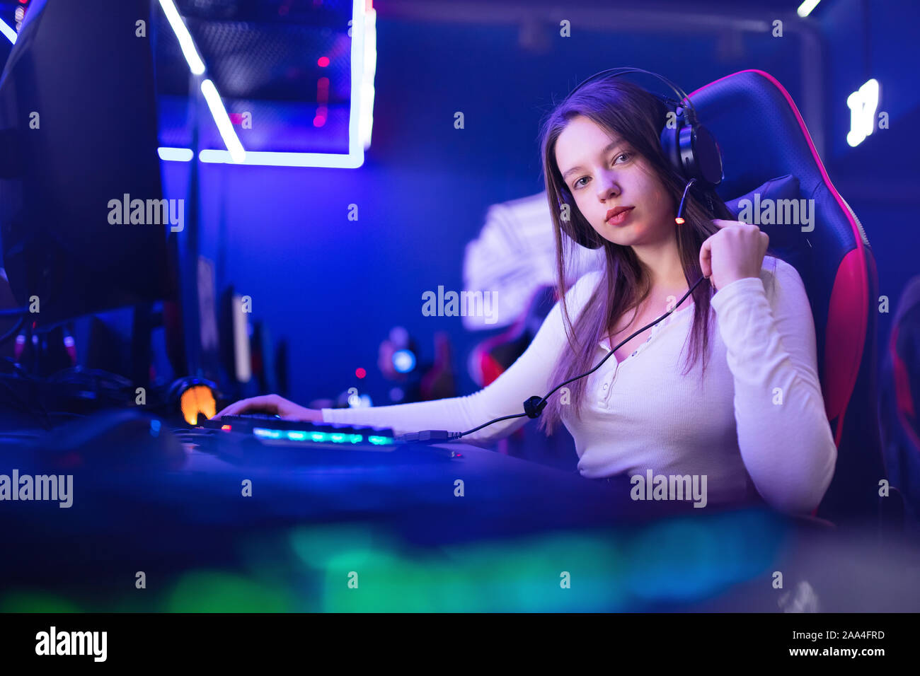 Streamer beautiful girl professional gamer smile playing online games ...