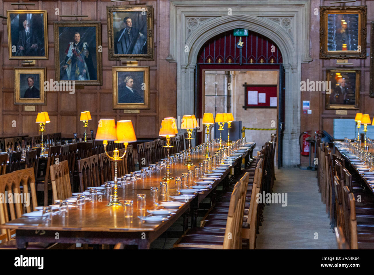 Oxford university great dining hall hi-res stock photography and images ...