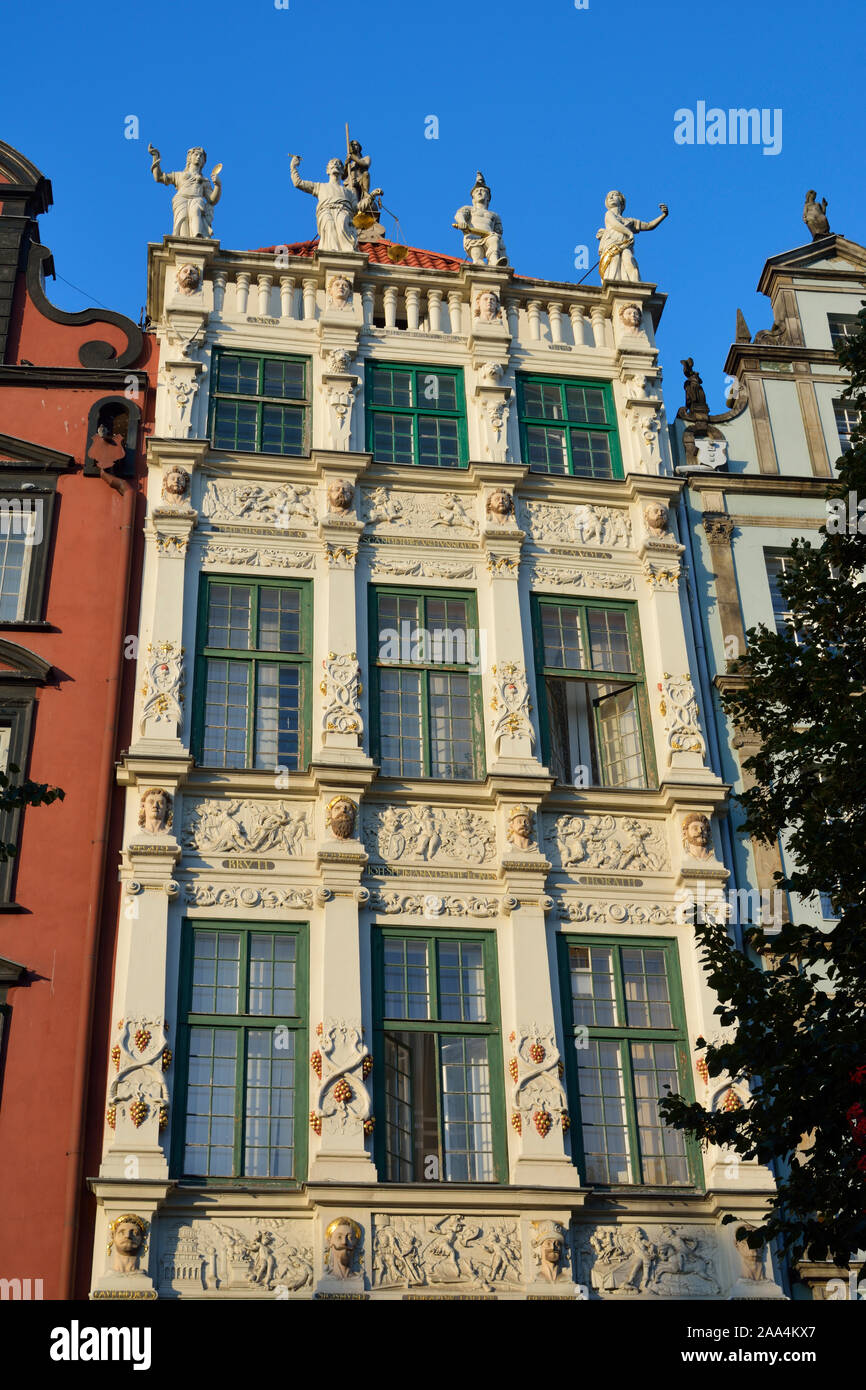 Golden house hi-res stock photography and images - Alamy