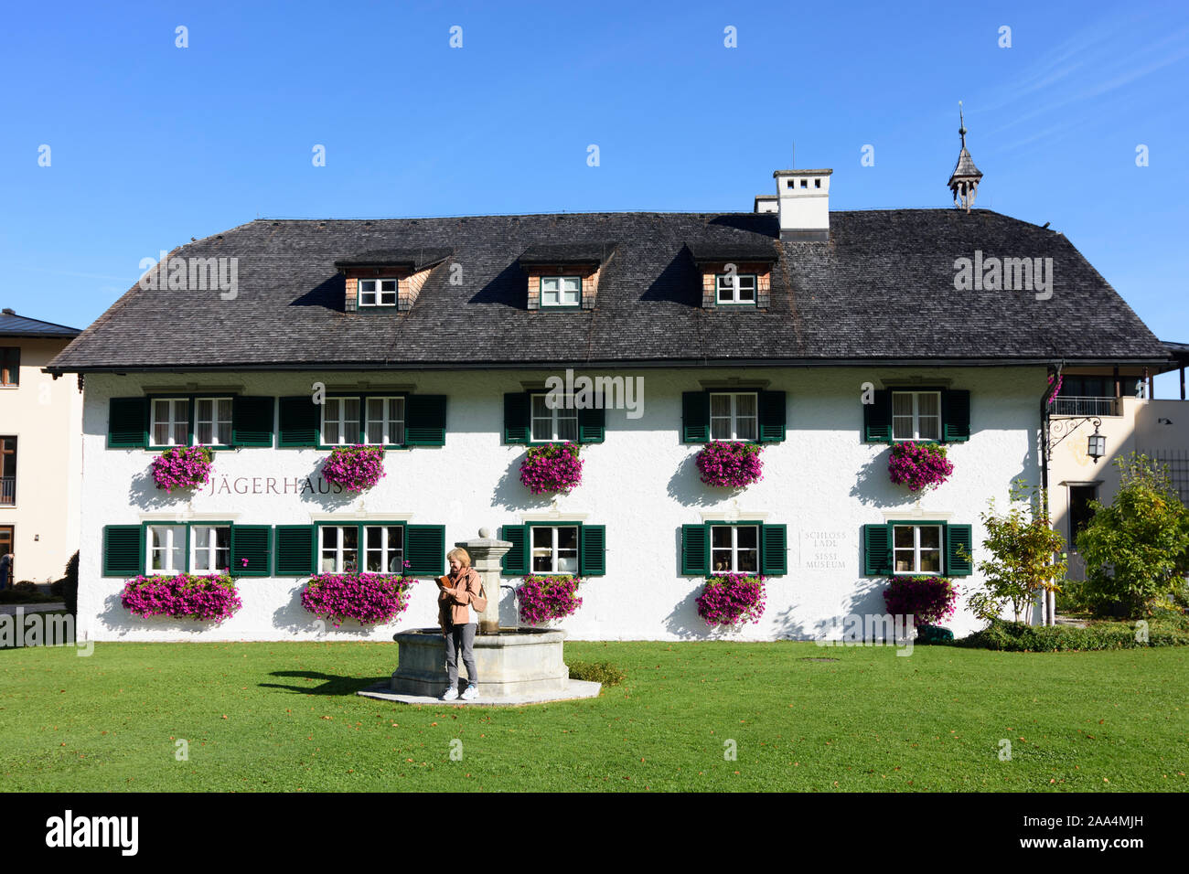 Schloss fuschl fuschlsee salzkammergut austria hi-res stock photography ...