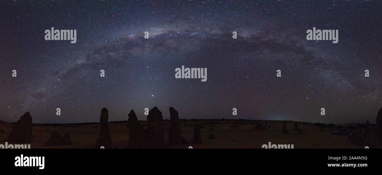 Silhouette pinnacles milky way hi-res stock photography and images - Alamy