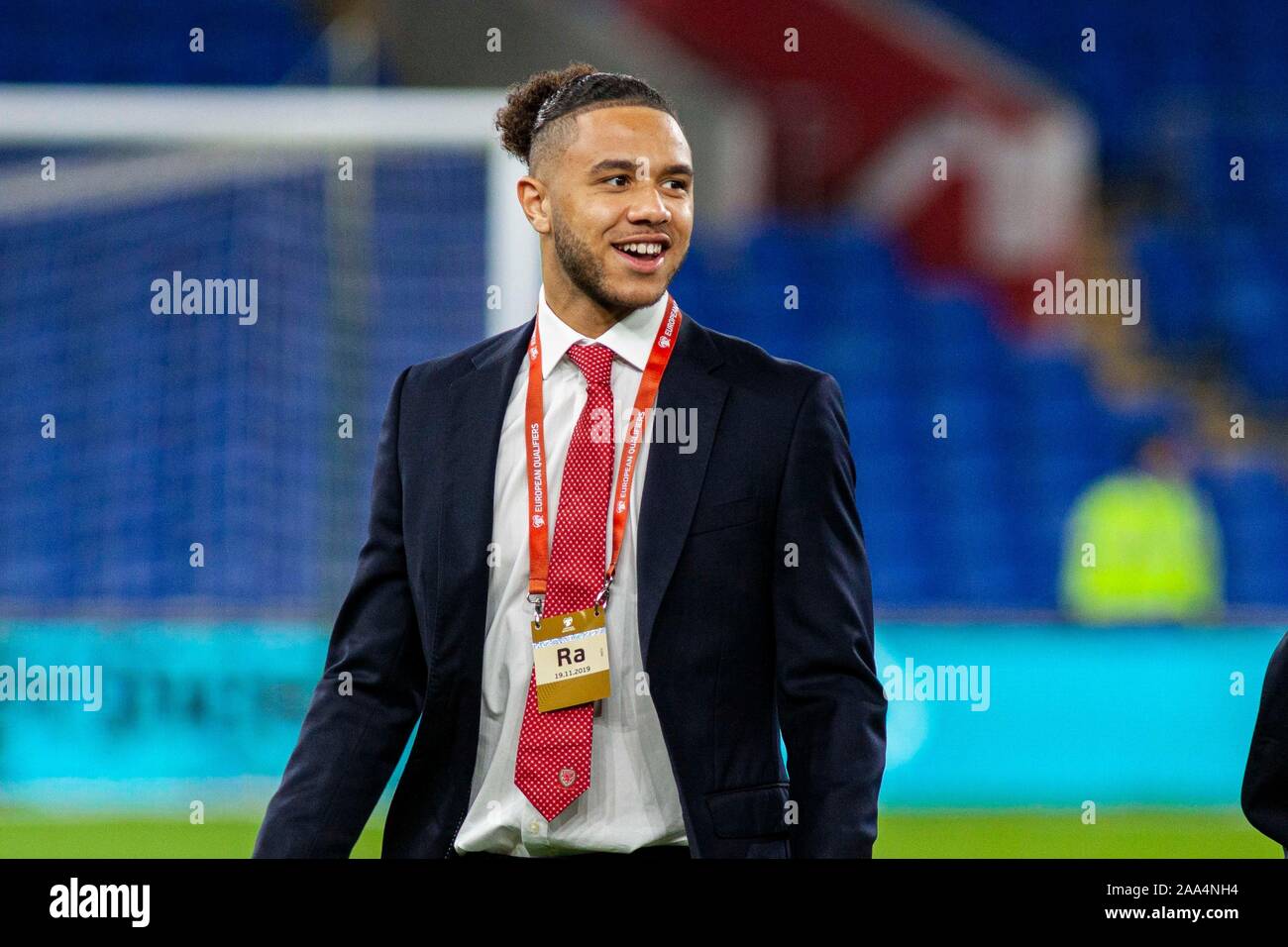 Cardiff, Wales 19/11/19. Tyler Roberts arrives at the Cardiff City ...