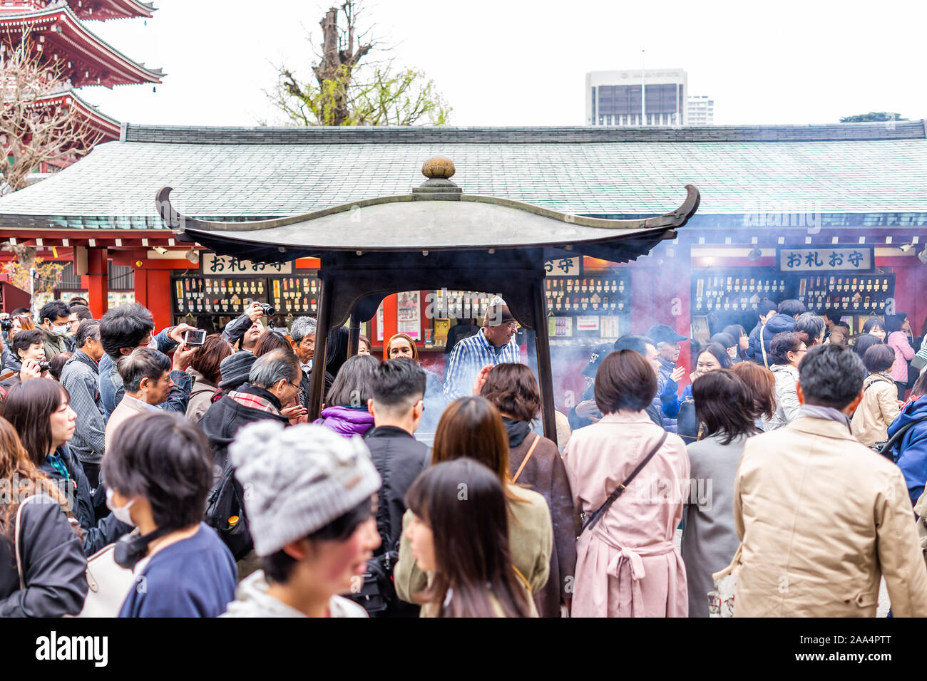 Crowd At Burning Building High Resolution Stock Photography and Images ...