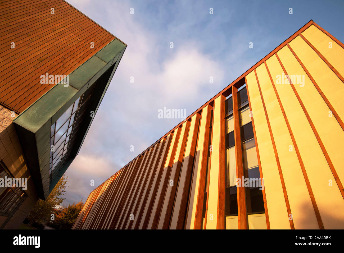 Veterinary school building hi-res stock photography and images - Alamy