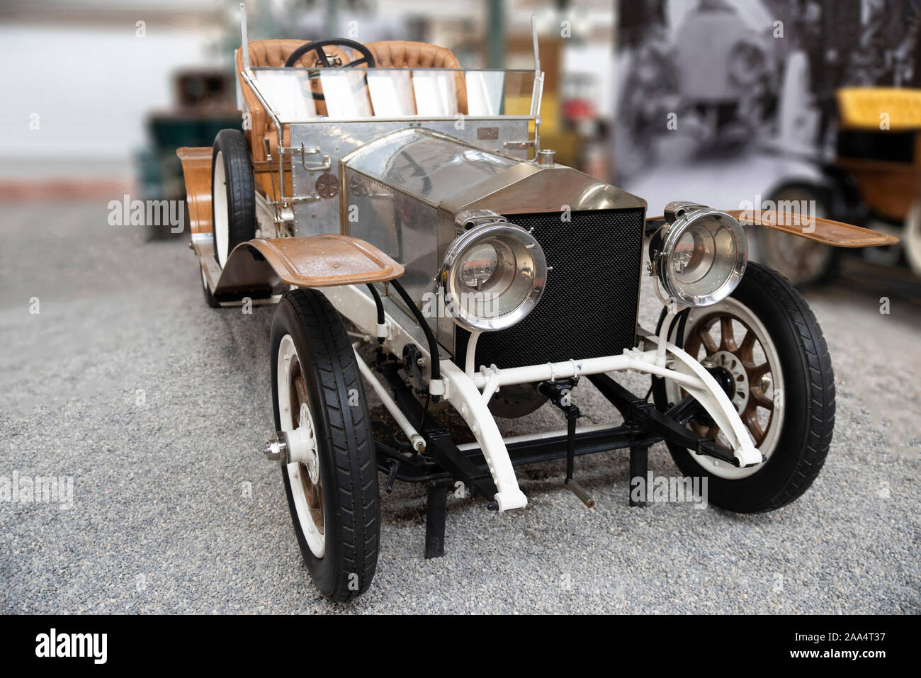 Front of an old vintage car Stock Photo - Alamy