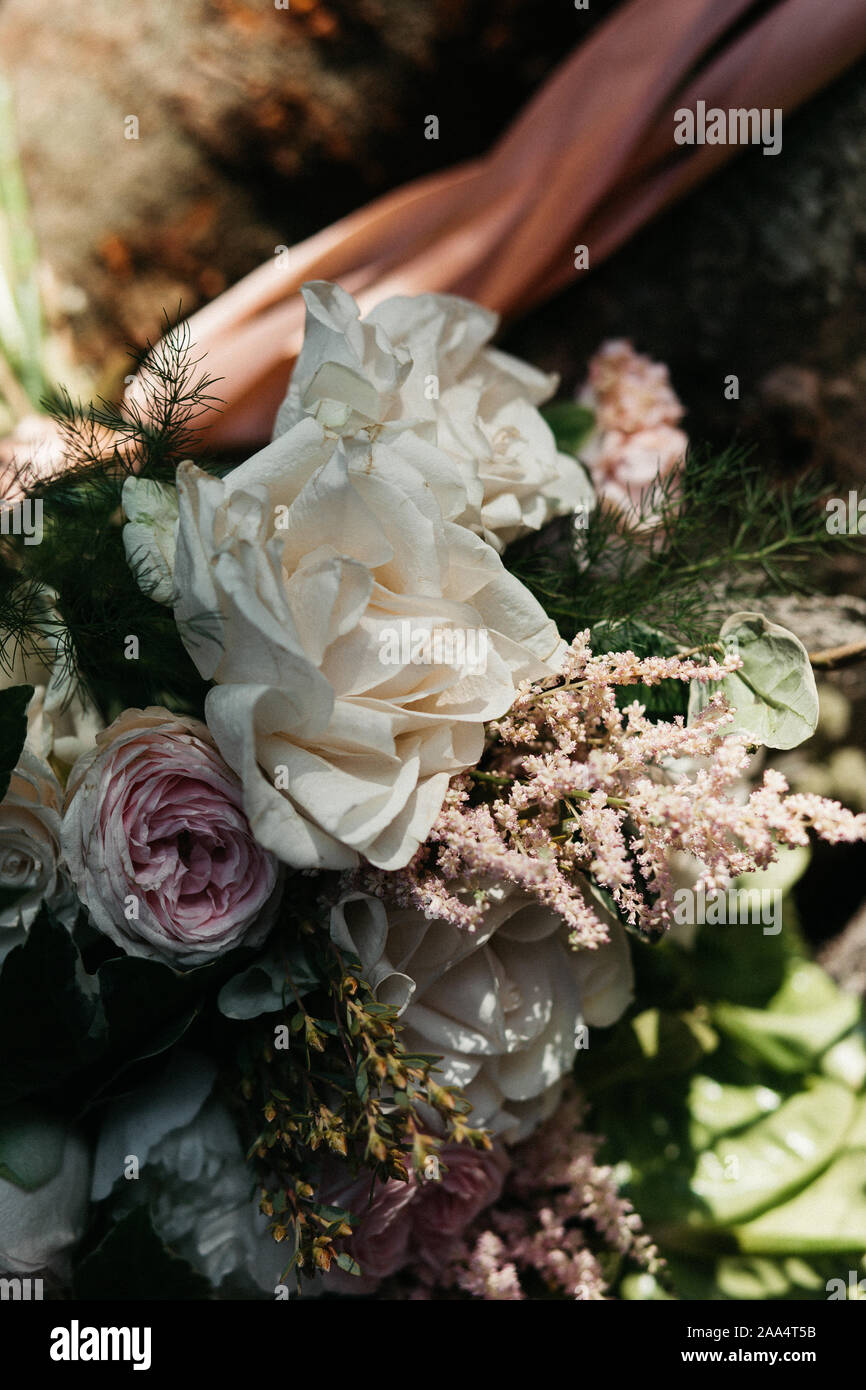 wedding bridal flower bouquet Stock Photo - Alamy