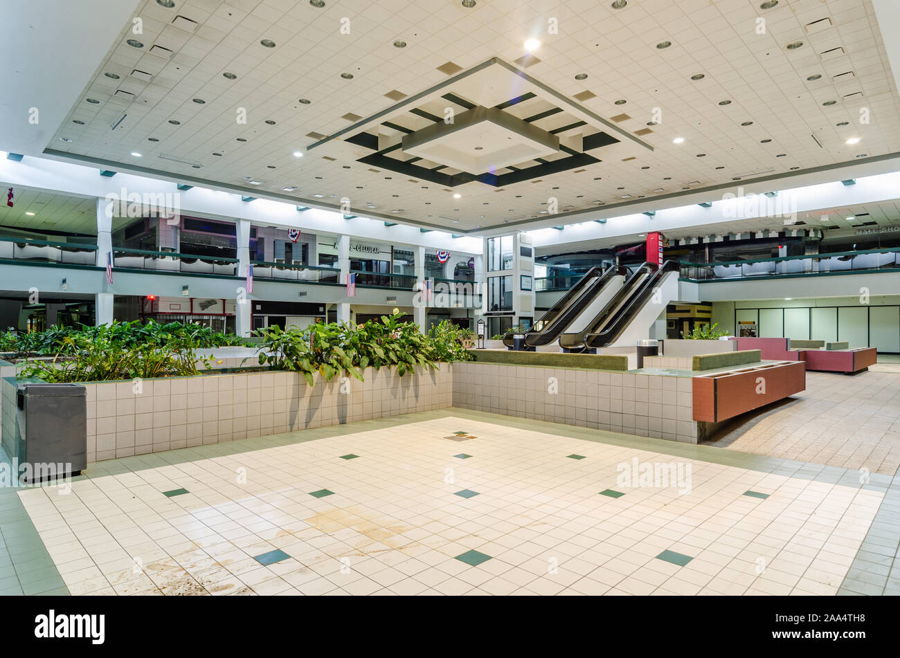 Evergreen park plaza hi-res stock photography and images - Alamy