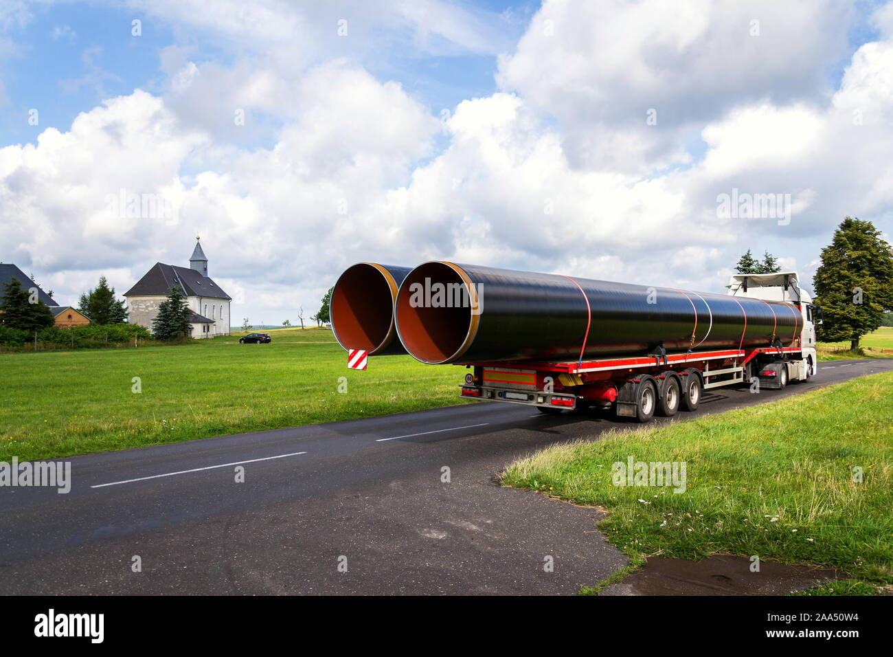 Heavy delivery hi-res stock photography and images - Alamy