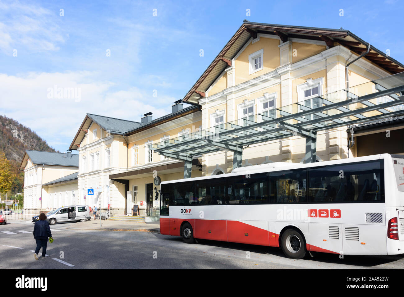Bad Ischl: railway station, bus in Salzkammergut, Oberösterreich, Upper ...