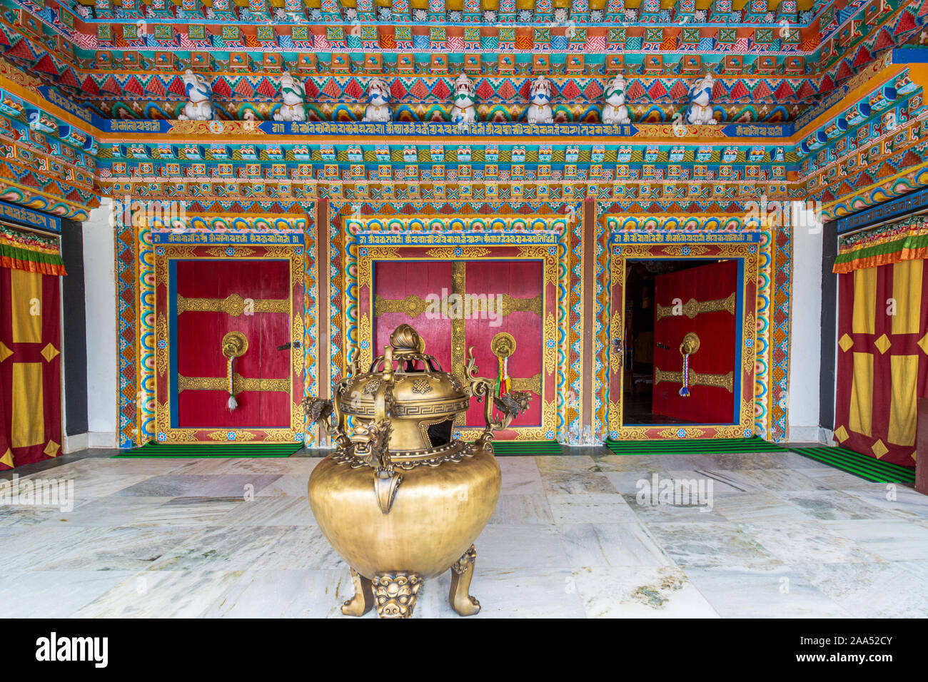 The colourful architecture of Indian Buddhist Monastery Stock Photo - Alamy
