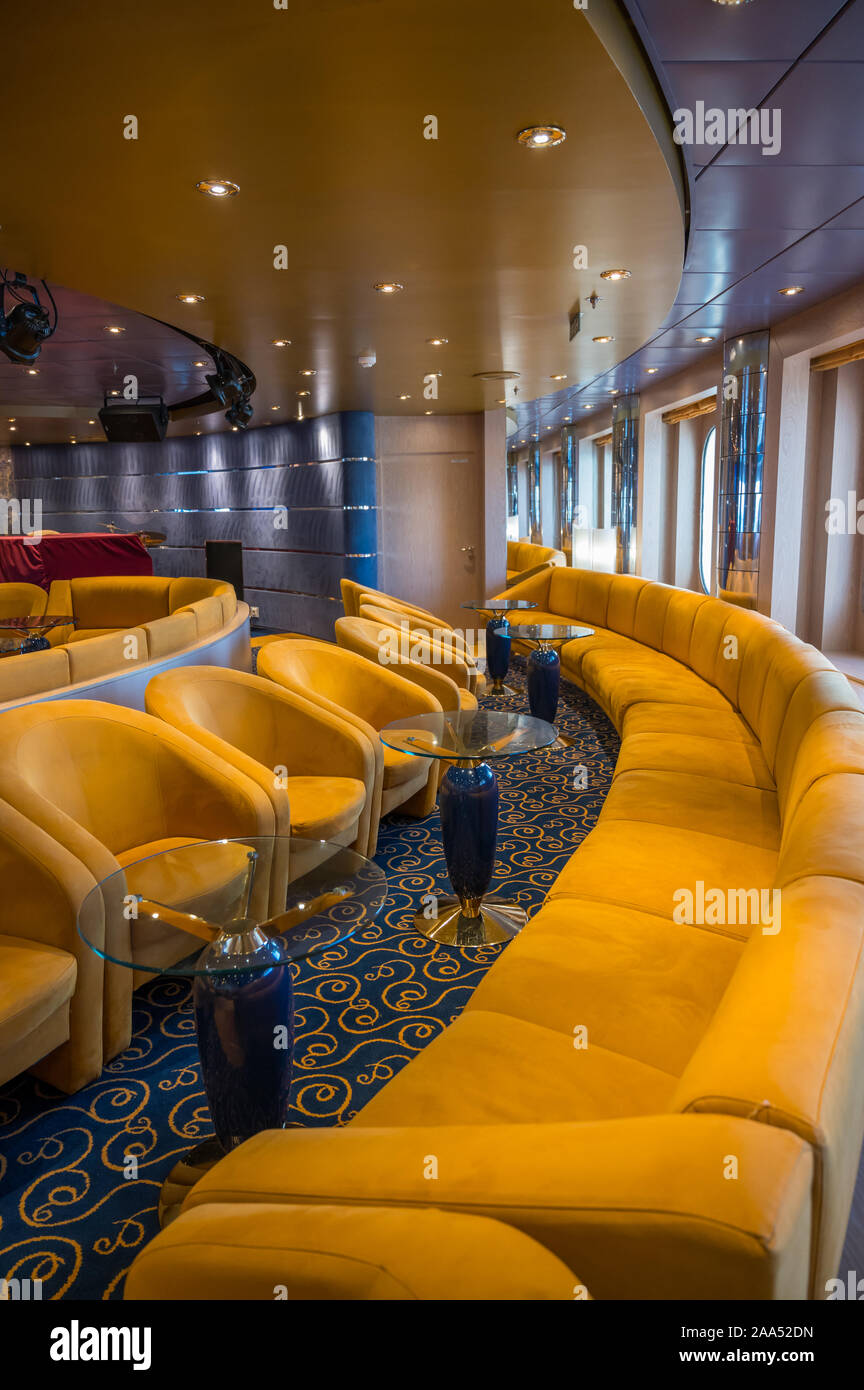 Lounge area on the cruise ship MSC Lirica Stock Photo - Alamy
