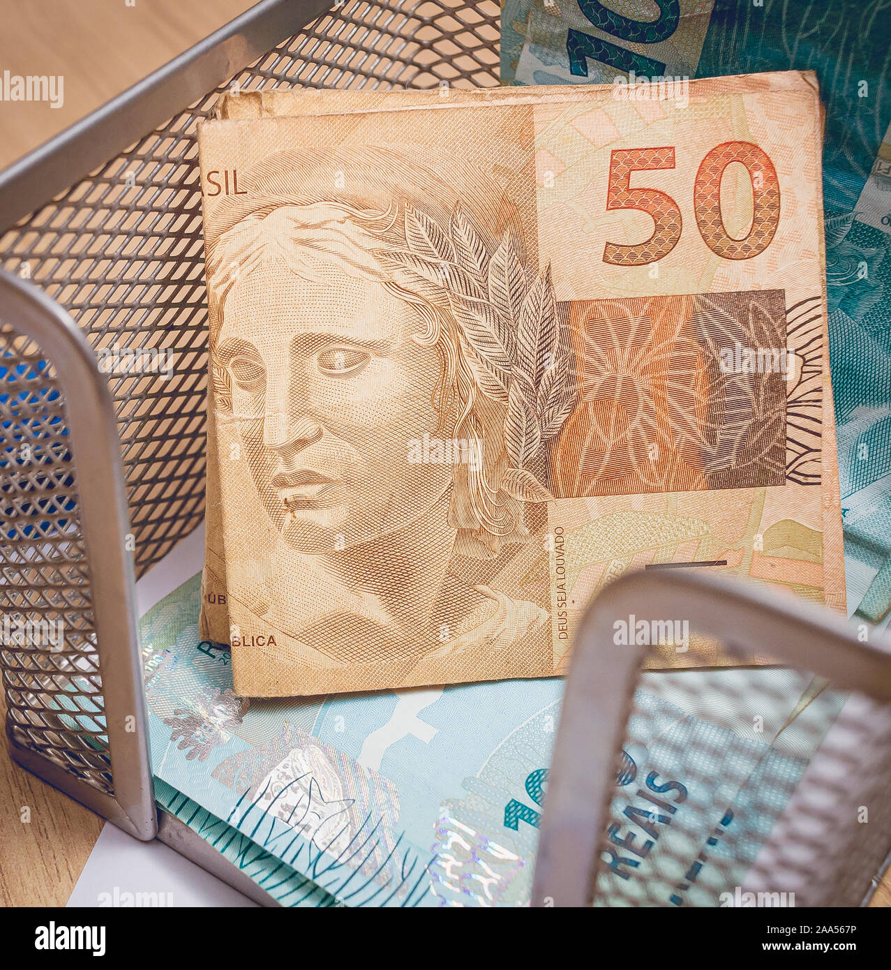 Brazil real banknote hi-res stock photography and images - Alamy