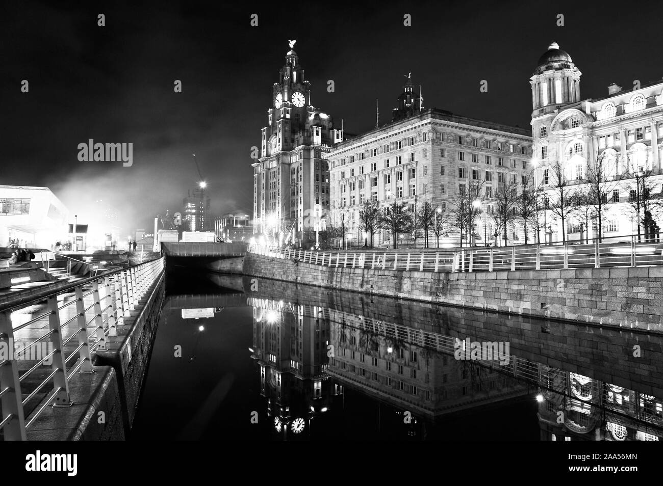 Liverpool at night Stock Photo - Alamy