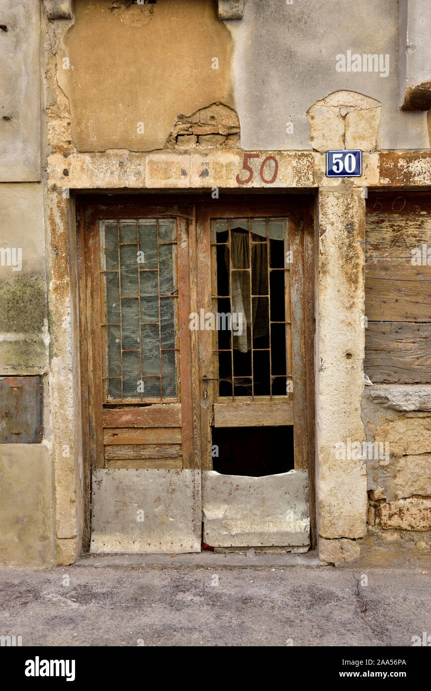 Broken entrance door hi-res stock photography and images - Alamy