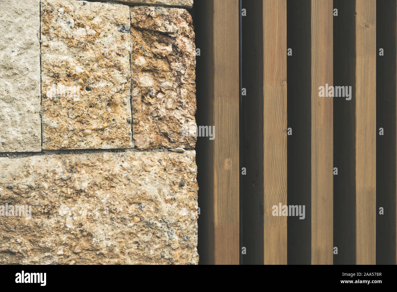 Vertical wooden planks hi-res stock photography and images - Alamy