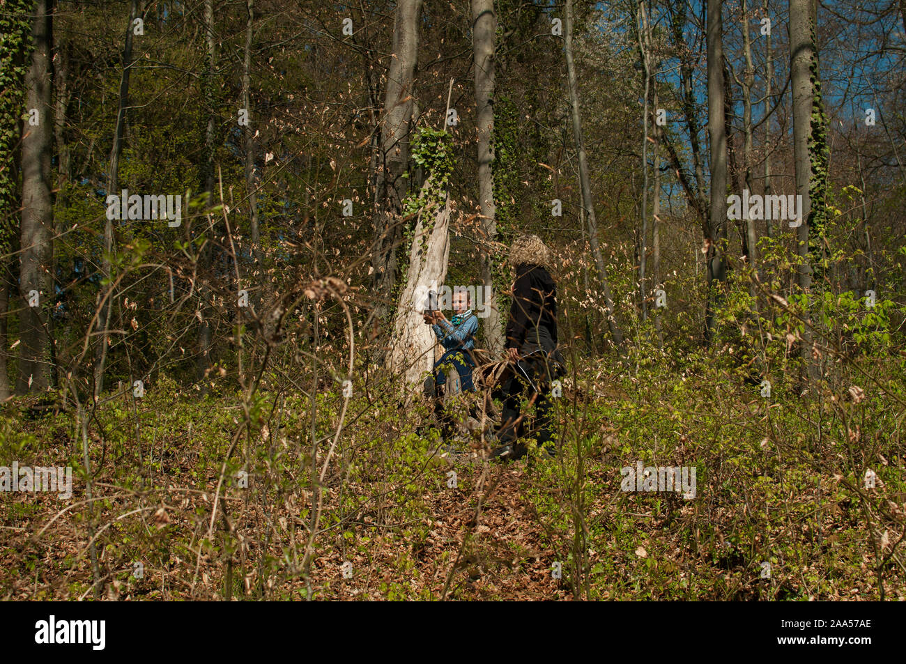 Child finds treasure hi-res stock photography and images - Alamy