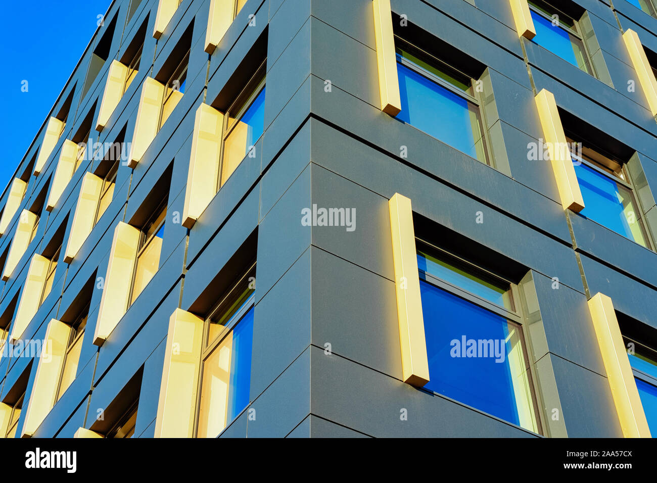 Corner of modern corporate business office building Stock Photo - Alamy