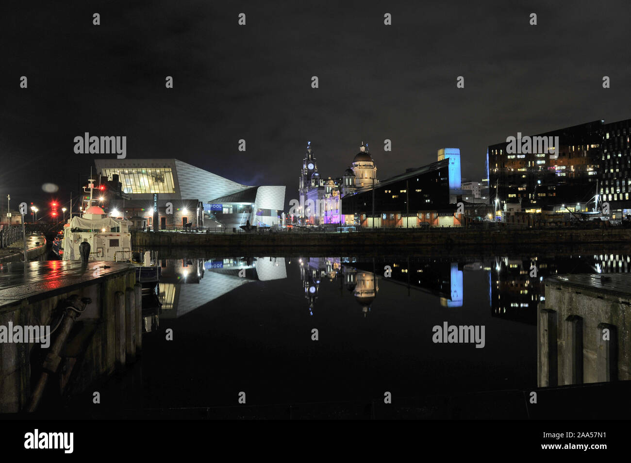 Liverpool at night Stock Photo - Alamy