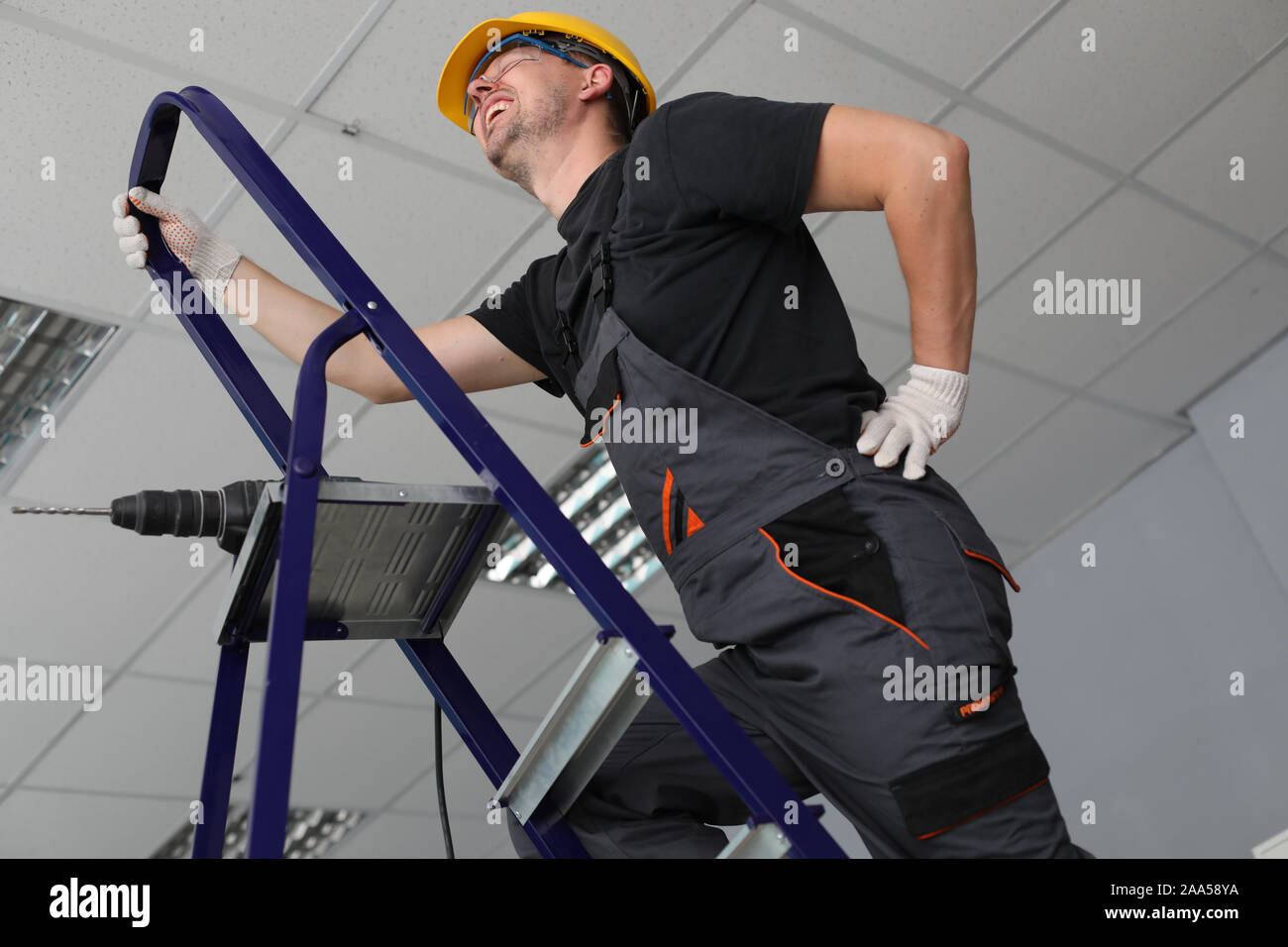 Construction worker back injury hi-res stock photography and images - Alamy