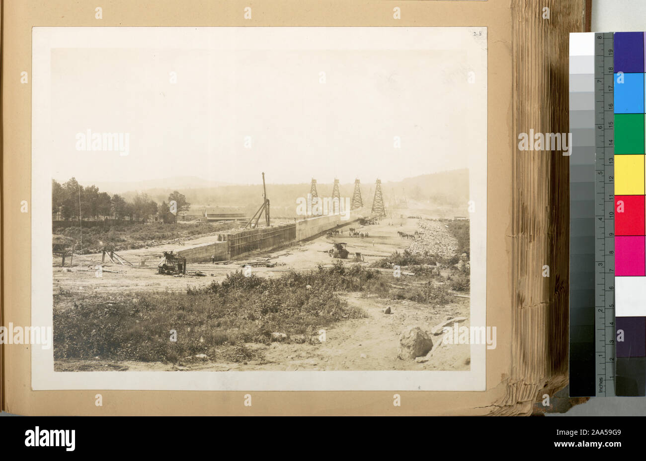 Olive Bridge Dam High Resolution Stock Photography and Images - Alamy