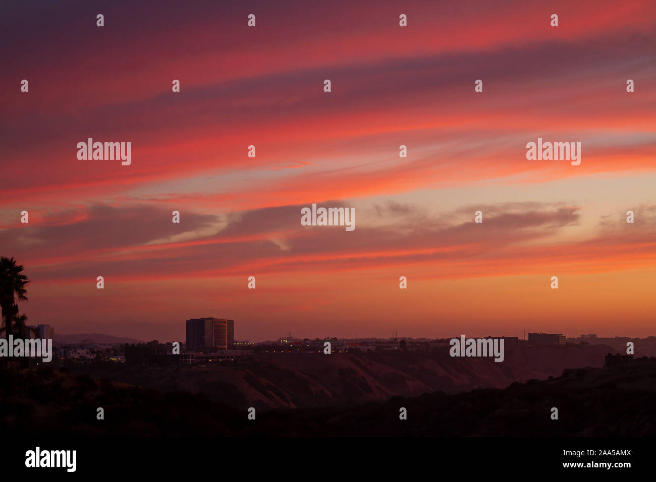 Purple grey clouds hi-res stock photography and images - Alamy