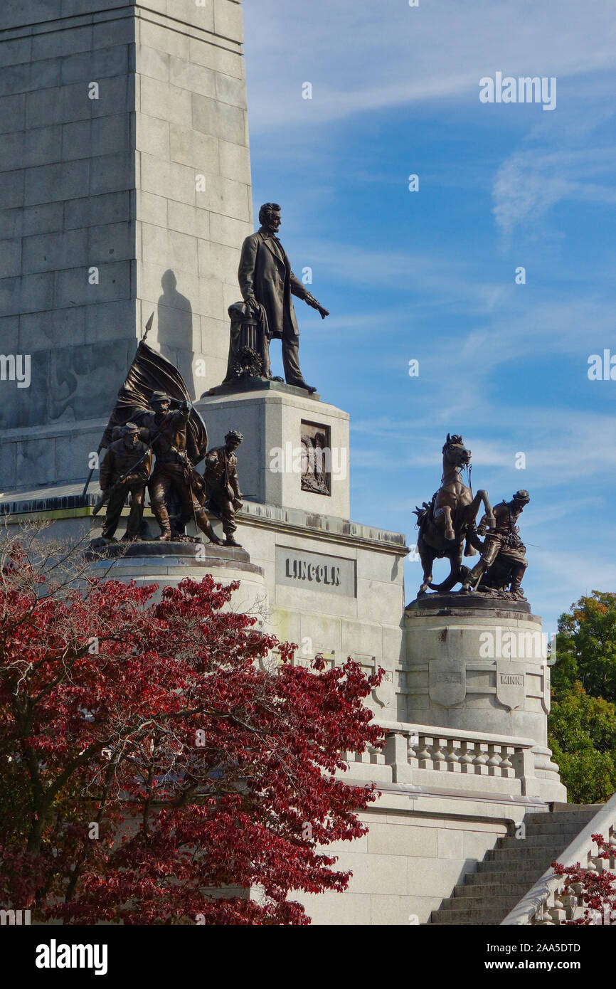 Lincoln's Tomb in Oak Ridge Cemetery in Springfield, Illinois Stock ...