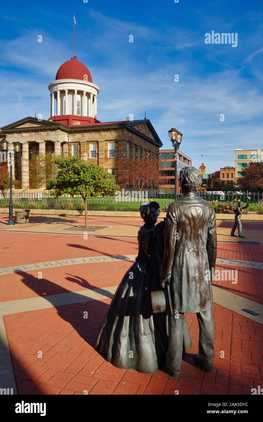 Lincoln statue in front of Abraham Lincoln's law office in Springfield ...