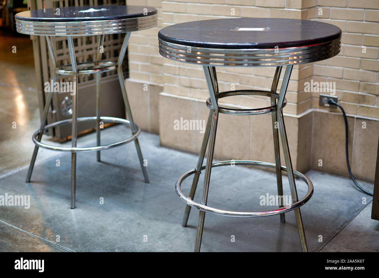 Bar black counter stools hi-res stock photography and images - Alamy