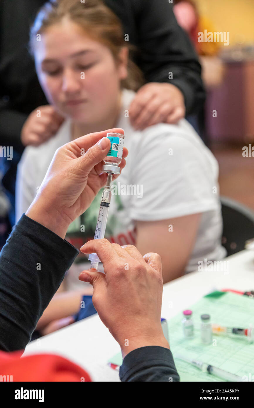 Injection stations hi-res stock photography and images - Alamy