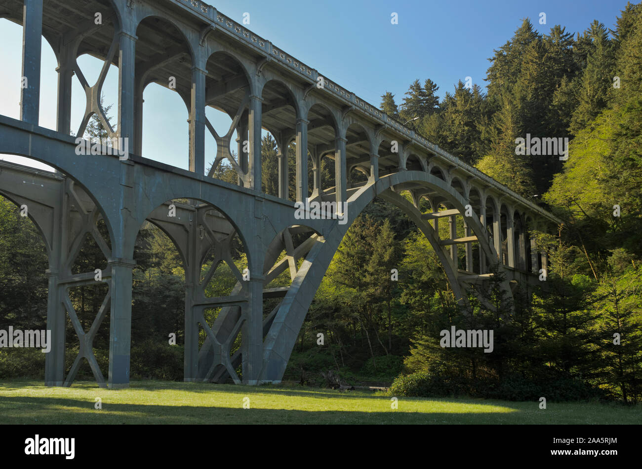 An Art Deco concrete bridge carries US 101, the Pacific Coast Highway ...