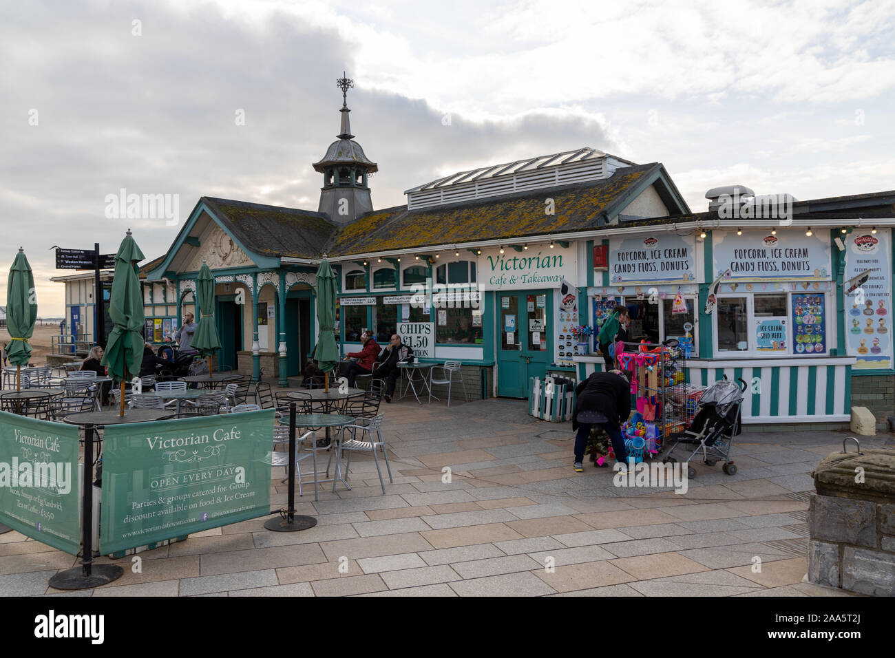Victorian cafe hi-res stock photography and images - Alamy