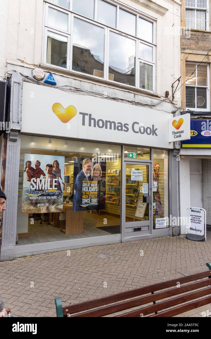 Open storefront hi-res stock photography and images - Alamy