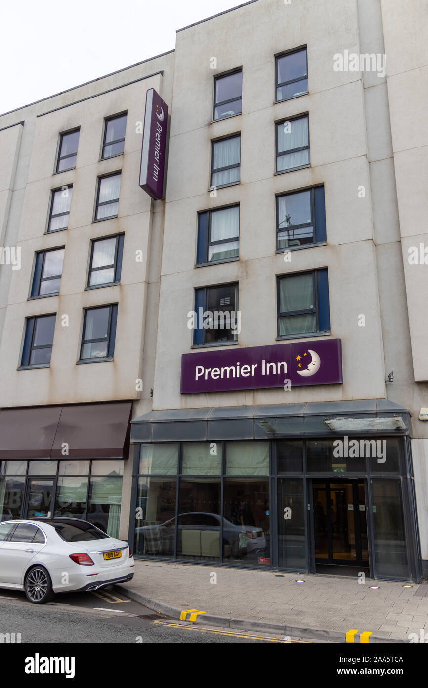 Hotel premier inn hi-res stock photography and images - Alamy